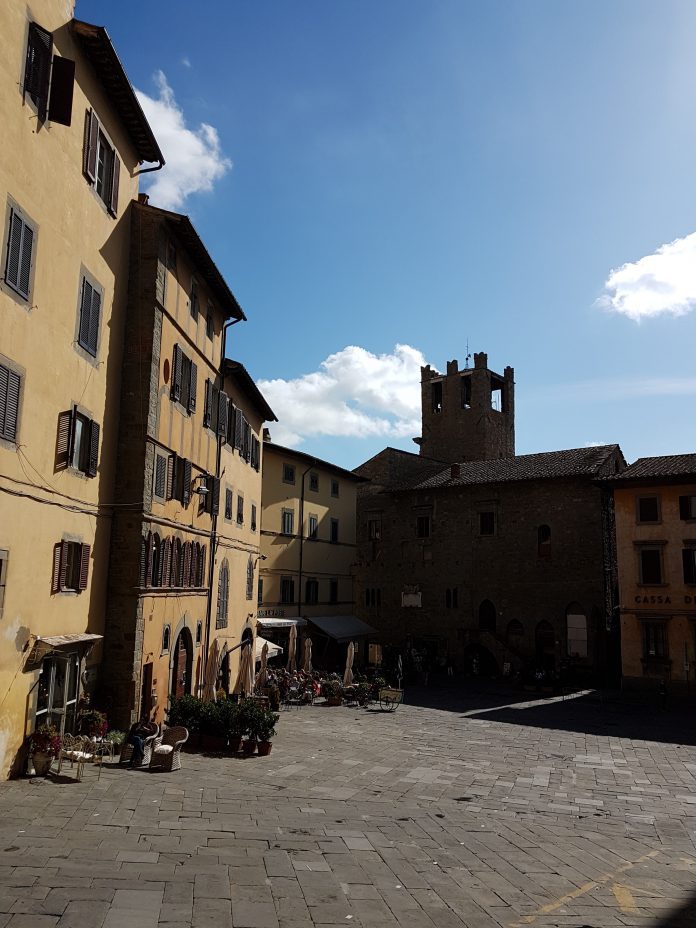 Teatro Signorelli Cortona: location elegante d'epoca: storia e ...